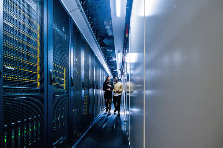 Uruchomiono Net Zero Innovation Hub dla centrów danych