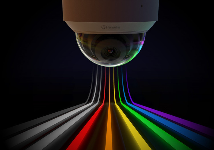 Seria kamer Q AI wzbogacona o funkcję rozpoznawania kolorów obiektów