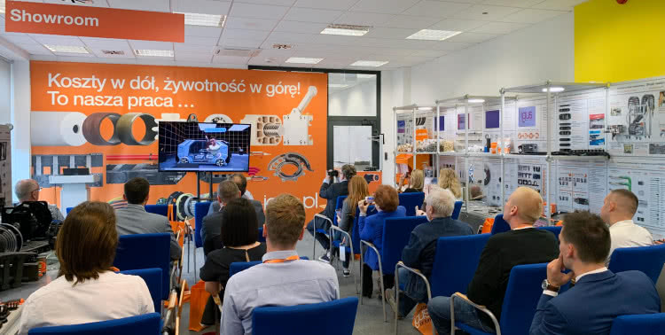igus z premierami nowych produktów i rozwiązań