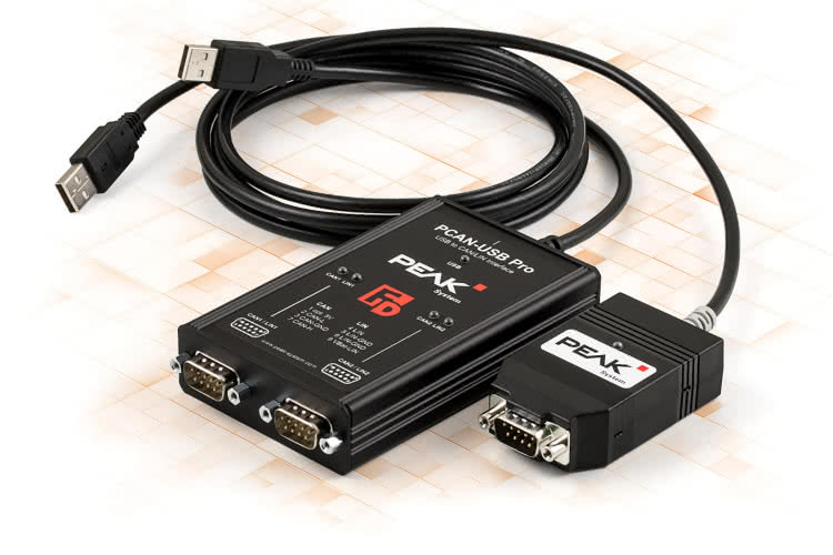 Partnerstwo PEAK-System Technik i Embedded Systems Academy